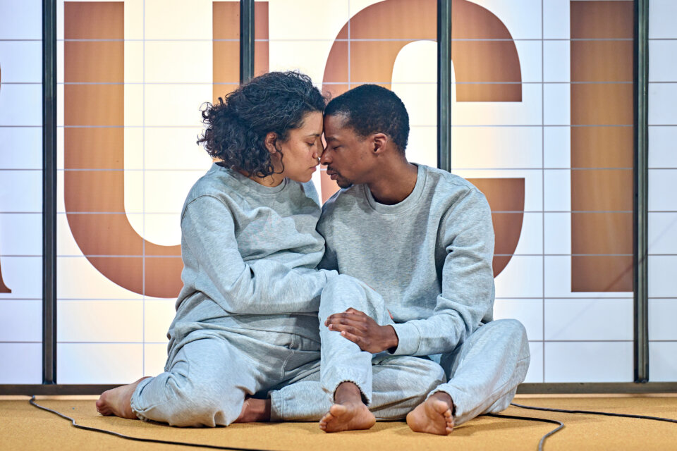 "A fresh presentation which feels raw and visceral": Arthur Miller's ...